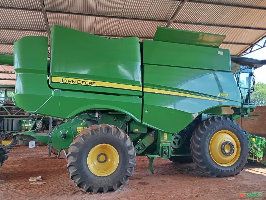 Colheitadeira John Deere S550 em Flórida PR à venda. Compre 842590