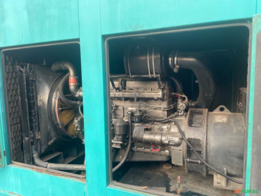 Gerador 370Kva Carenado E Silenciado em Belo Horizonte MG à 639093