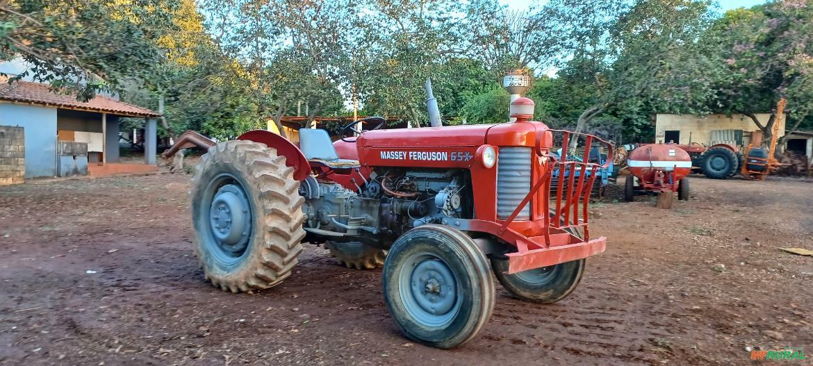 Trator Massey Ferguson 65 X 4X2 Ano 75 em Sertãozinho SP à 693941