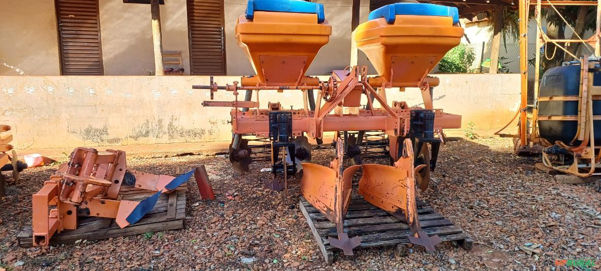 Cultivador E Sulcador São Francisco Dmb Ano 2012 em Sertãozinho 811018
