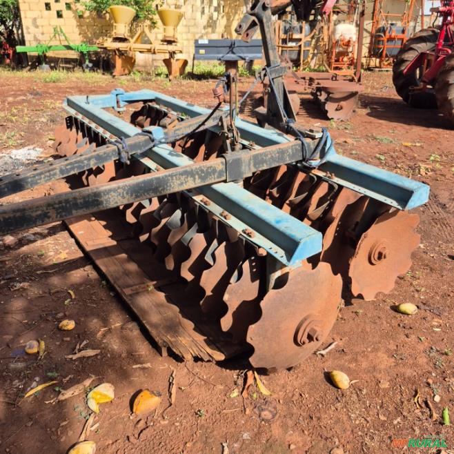 Grade Niveladora 36 Discos Tatu em Sertãozinho SP à venda. 842564