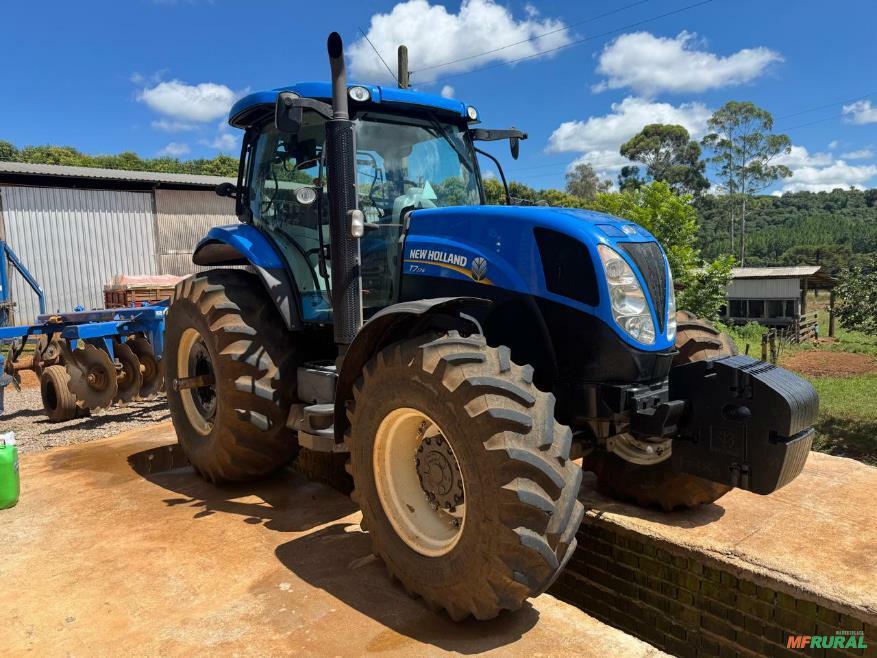 Trator New Holland, T7.175, Ano 2015. em Erechim RS à venda. 857189