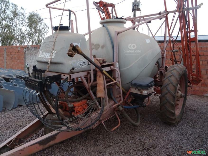 Pulverizador Jacto 3000 Litros no Mato Grosso - Implementos