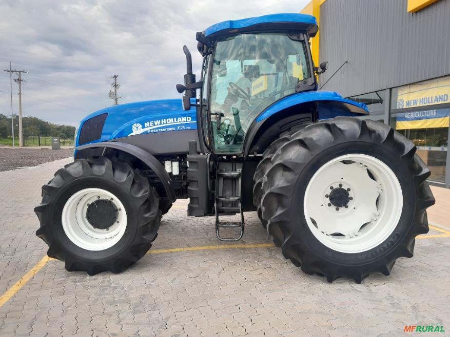 Trator New Holland T7.175 em Cachoeira do Sul RS à venda. Compre 793853