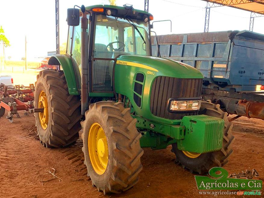 Trator John Deere 6190 4X4 Ano 19 em Rio das Pedras SP à venda. 639921