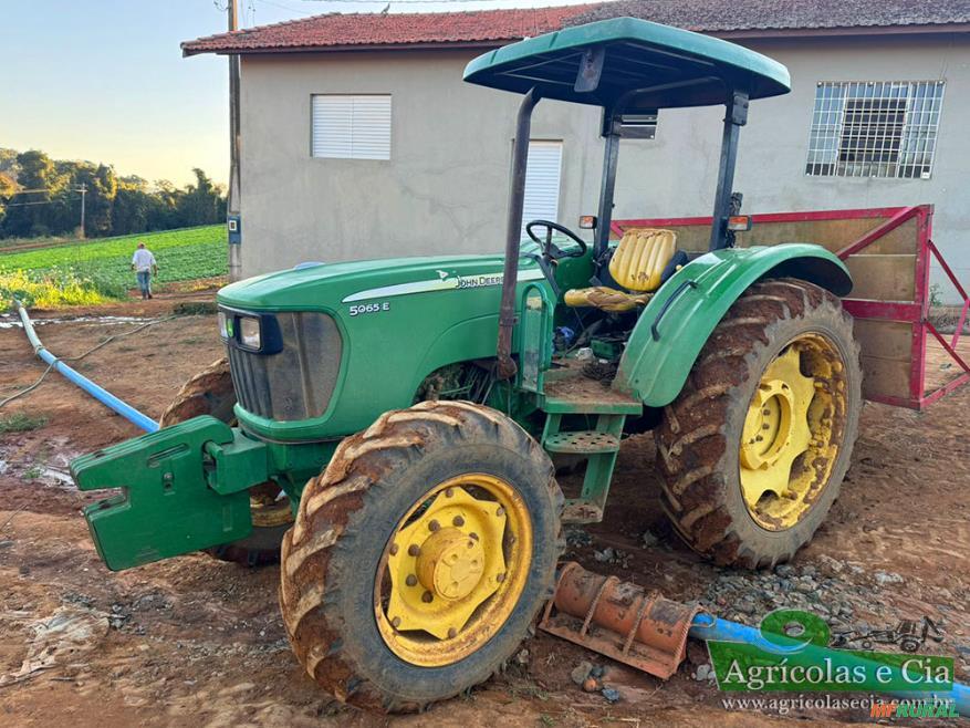 Trator John Deere 5065 E 4X4 (Único Dono - 4.600 Horas) em Rio 810773