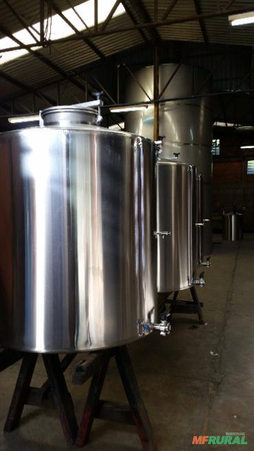 Tanque Inox Capacidade 1.000Lts em Flores da Cunha RS à venda. 619311
