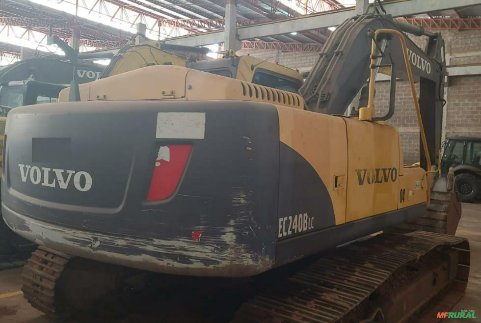 Escavadeira Volvo Ec240b lc Ano 2013, Com 12.800 Horas 638464