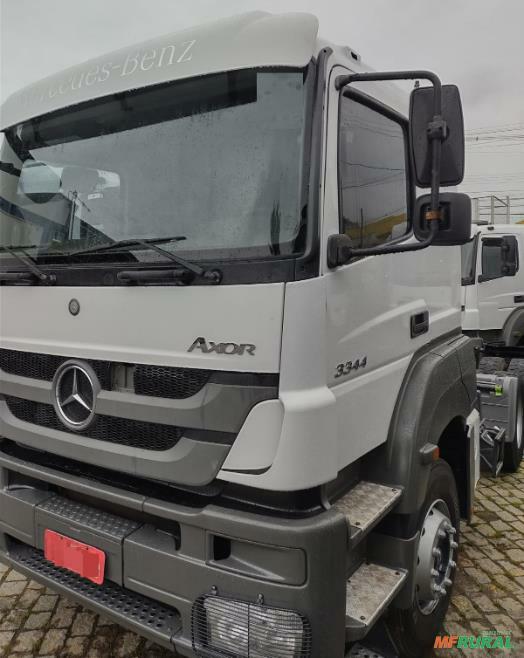 Caminhão Mercedes Benz (Mb) 3344 Cavalo Ano 17 em Belo Horizonte 642686