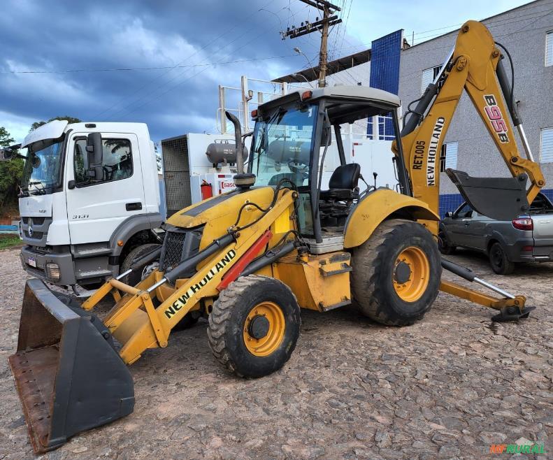Retroescavadeira New Holland, Modelo B95b 4X4, Ano 2014, Pouco 642962