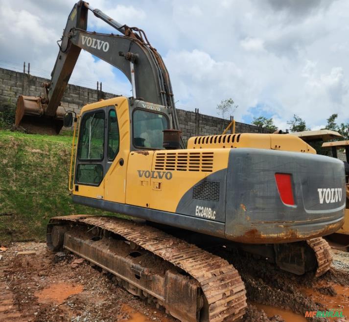 Escavadeira Volvo Ec240b lc Ano 2011, de Único Dono, nf De 661998