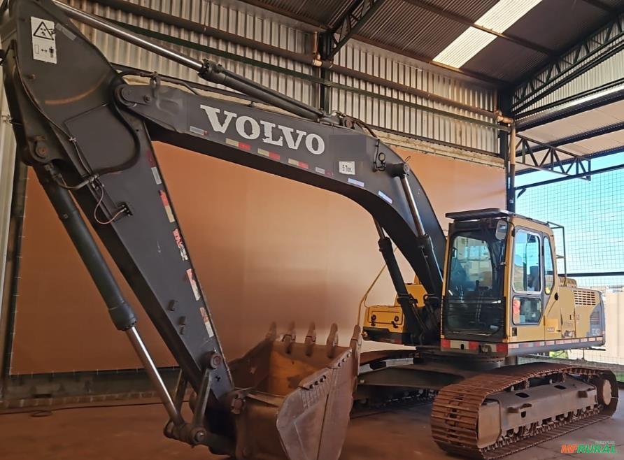 Escavadeira Volvo, Modelo Ec240b lc Prime, Ano 2012, Único Dono, 696899