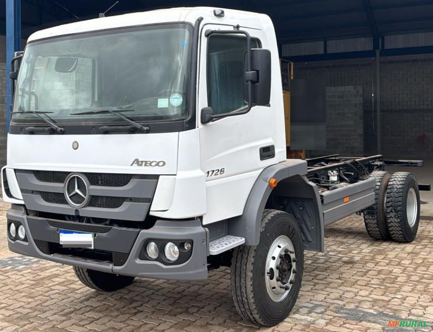 Caminhão Mercedes, Modelo Atego 1726 4X4, Ano 2017/2017, Com 798501