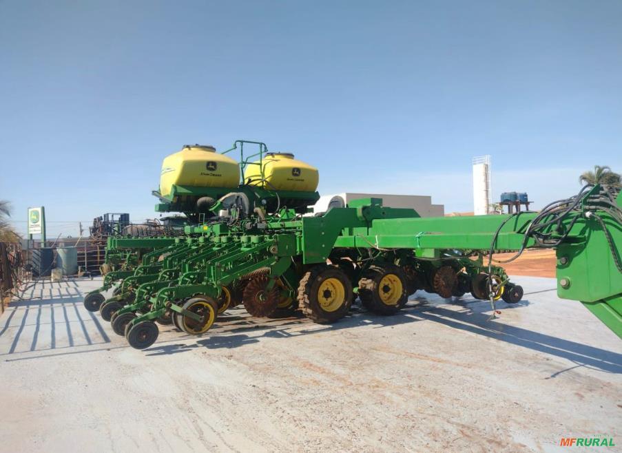 Plantadeira John Deere Db40 - Ano 2015 em Cuiabá MT à venda. 808399