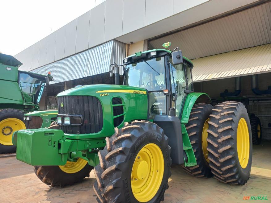 Trator John Deere 6205J - Ano 2016 em Ibiporã PR à venda. Compre 819429