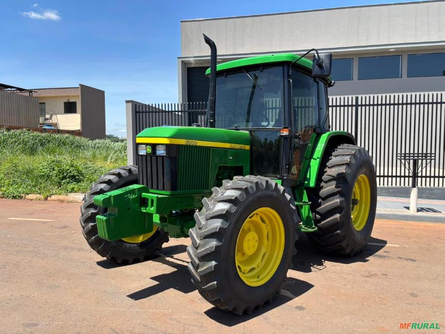 Trator John Deere 6300 em Ibiporã - PR à venda com preço