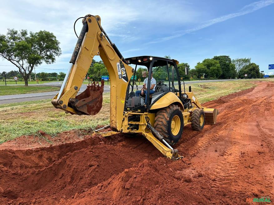 Retro Escavadeira Caterpillar 416E em Ibitinga SP à venda. 767250