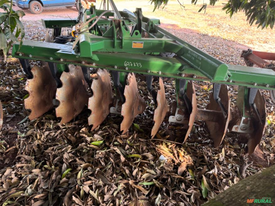 Grade Agrícola Com 16 Discos Pro 360 em Ibitinga SP à venda. 791727