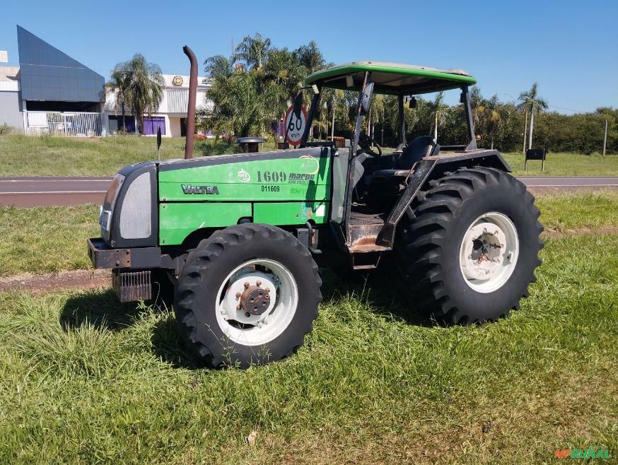 Tratar bm 110 Ano 2004 Com 8200 Hrs Com 4 Pneus Novos Com 857652