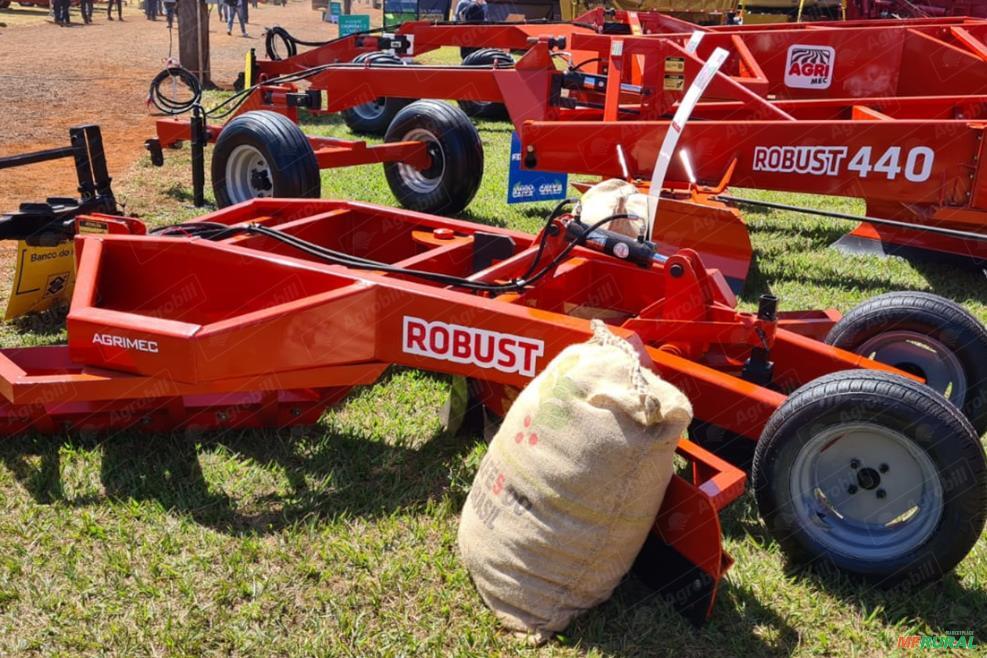 Plaina Niveladora Agrícola Multilâminas Robust Cafezinho ( 700415