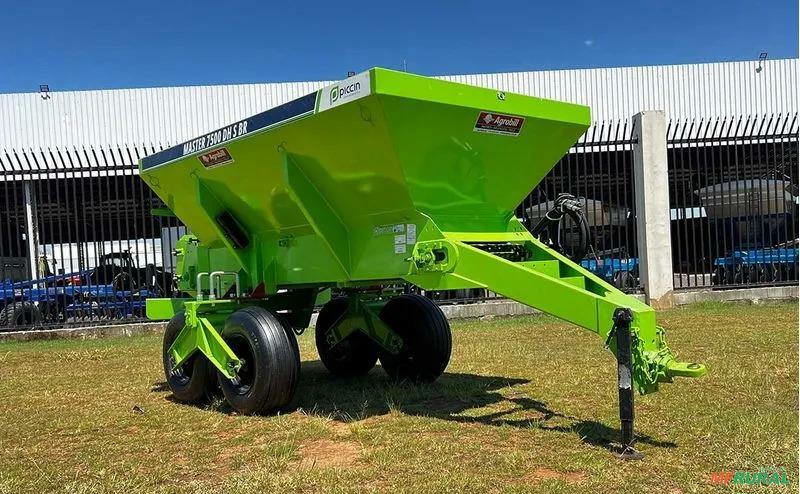 Distribuidor de Adubo E Calcario Master 7500 dh S br Piccin em 847597
