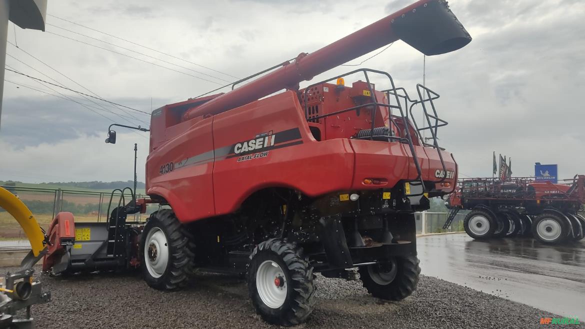 Colheitadeira Case CASE 4130 em Santa Rosa - RS à venda com preço