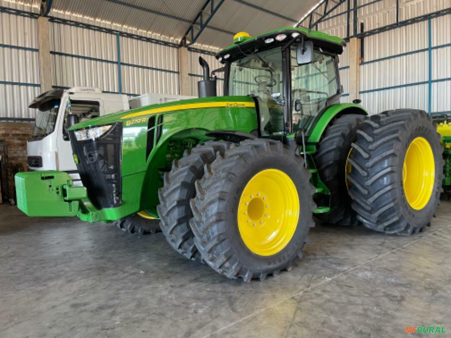Trator John Deere 8270 R 4X4 Ano 22 em Santana do Livramento RS 697755