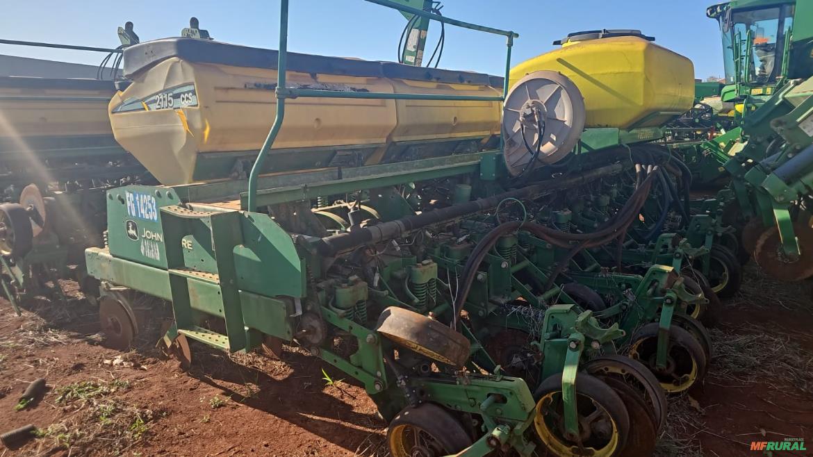 Plantadeira 2115 John Deere em Ourinhos SP à venda. Compre 808817
