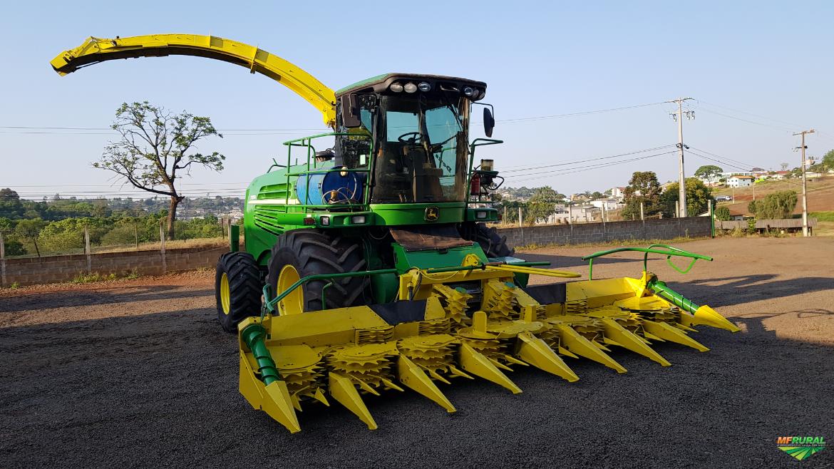 Forrageira John Deere 7350 em São João d'Oeste (Cascavel) PR à 387708