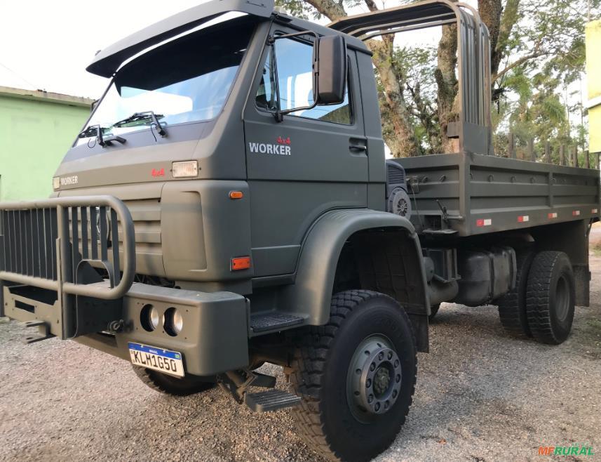 Caminhões Volkswagen (VW) 15180 4x4 em Morro Redondo - RS à