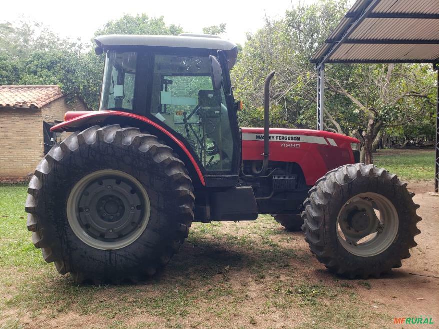 Trator Massey Ferguson 4299 4X4 Ano 18 em Sete Quedas MS à 676022