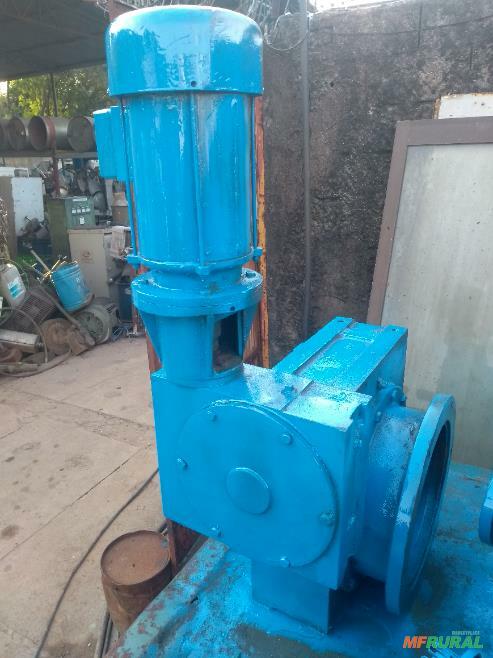 Bomba de Engrenagem Usada 10 cv 2.1/2" C2675 em São Paulo SP à 804753