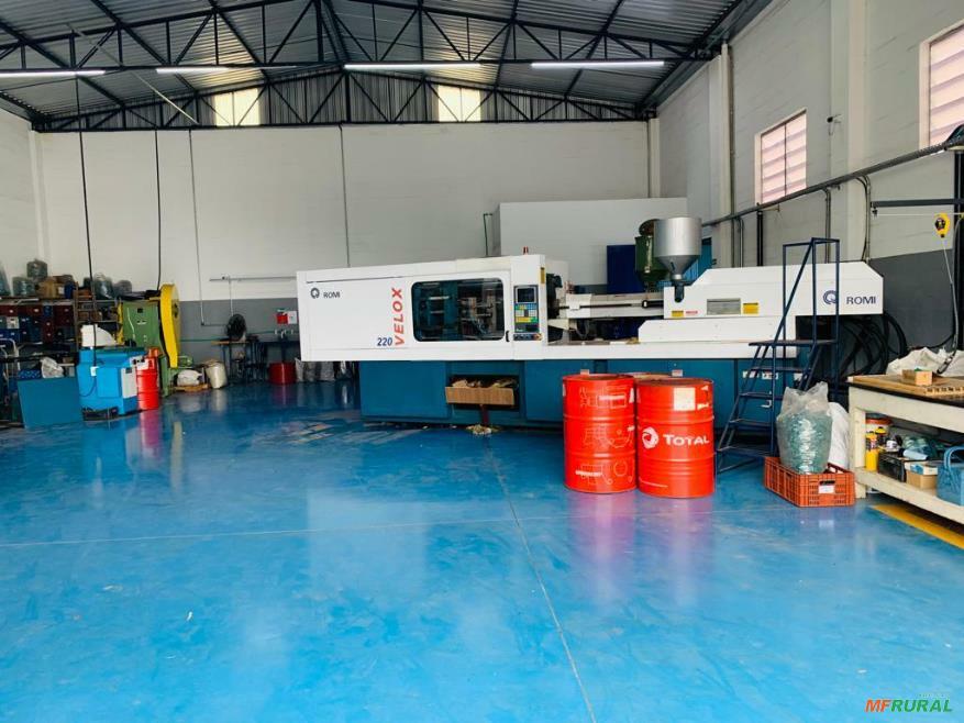 Injetora de Plásticos em Indaiatuba SP à venda. Compre direto 676516