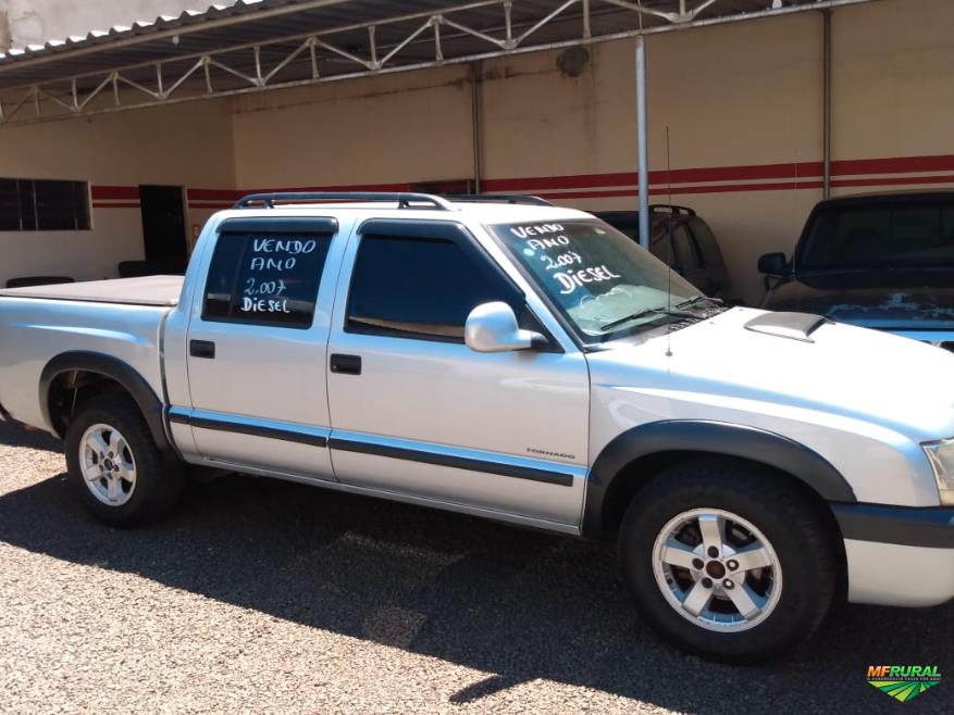 Vendo S 10 Tornado 2007 Prata em Echaporã SP à venda. Compre 402427
