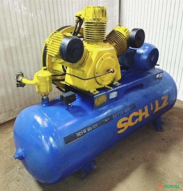 Compressor 60 Pés Schulz 400 Litros 15Cv em Joinville SC à 752844