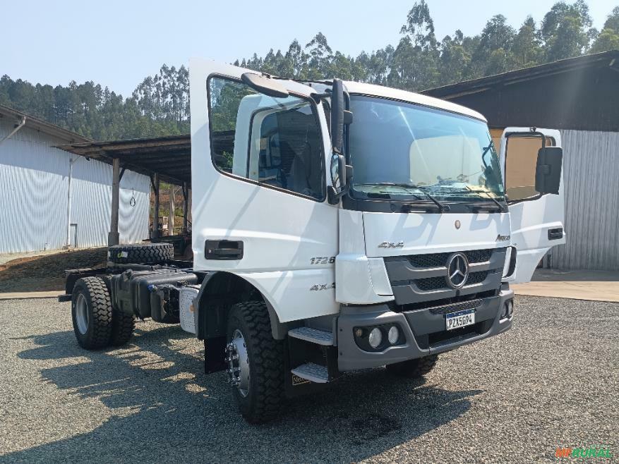 Caminhões Mercedes Benz Atego 1726 4X4 – 2017 em Luiz Alves SC à 806135