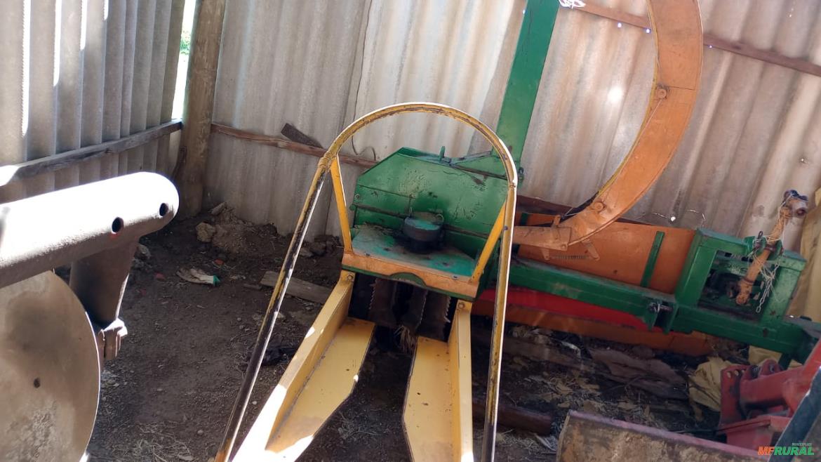 Vendo Ensiladeira jf 90 em Laranjal Paulista SP à venda. Compre 665778