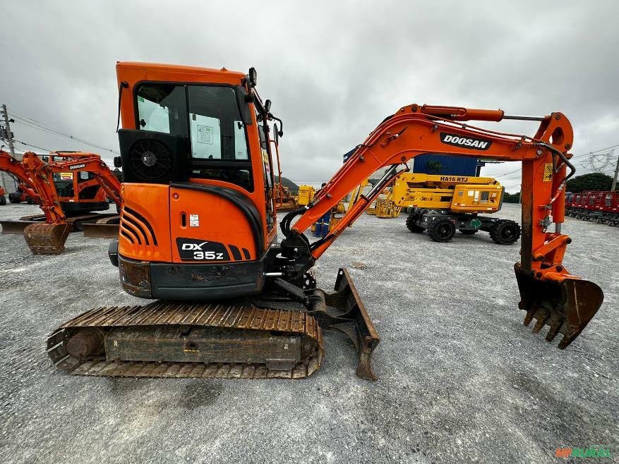 Mini Escavadeira Doosan Dx35z em Rondonópolis MT à venda. Compre 756117