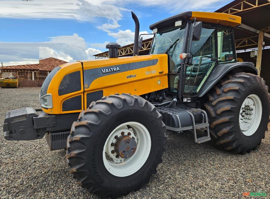 Trator Valtra bh 180 Ano 2016 em Prata MG à venda. Compre direto 855616
