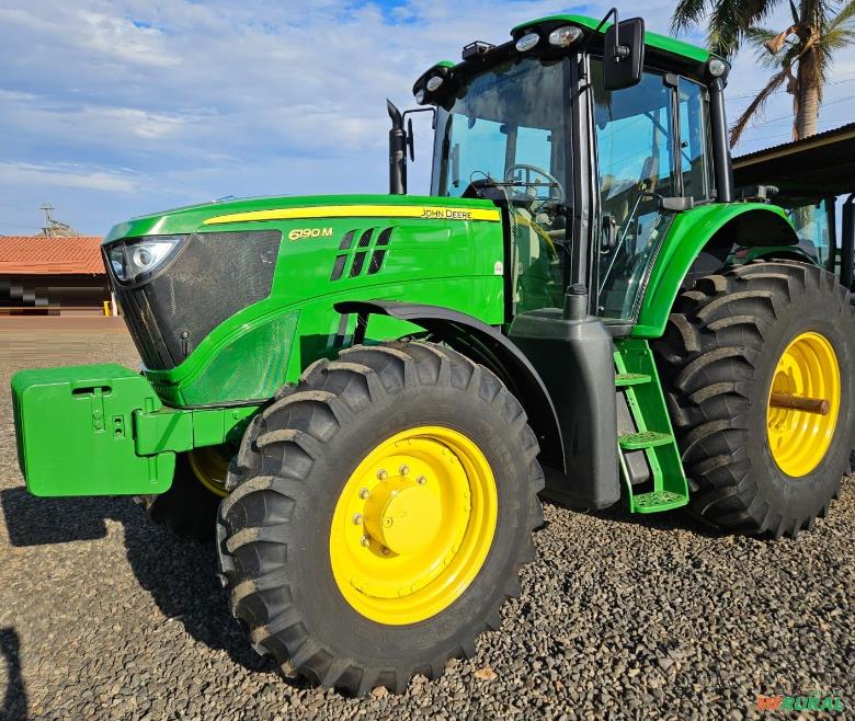 Trator John Deere 6190 M 2022 em Campo Florido MG à venda. 858210