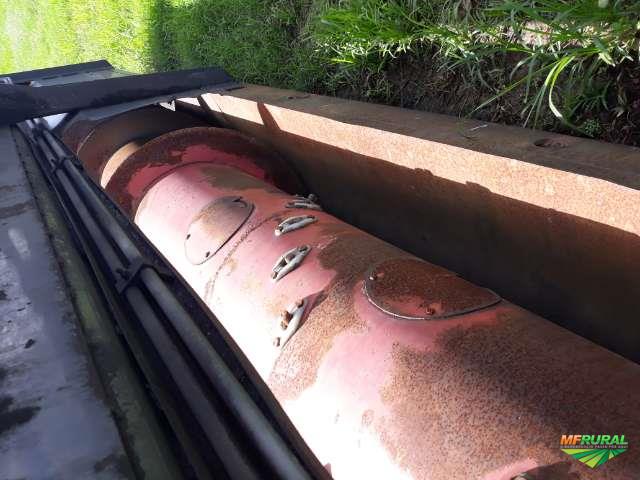 Plataforma Pronta Para Colher Modelo 2008 em Santa Vitória 317666