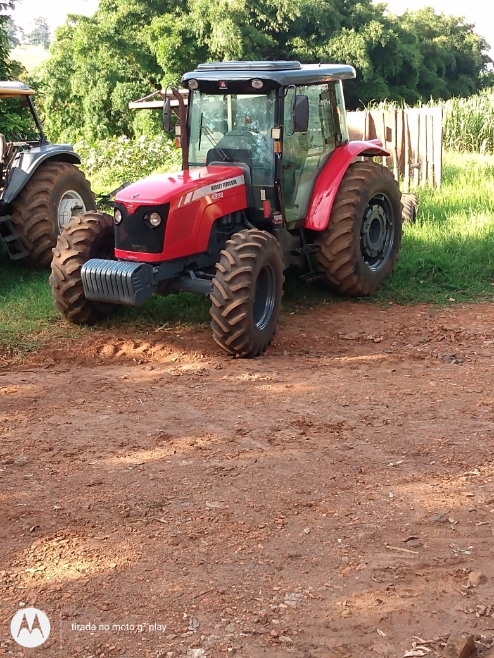 Trator Massey Ferguson 4292 em Descalvado - SP à venda com preço