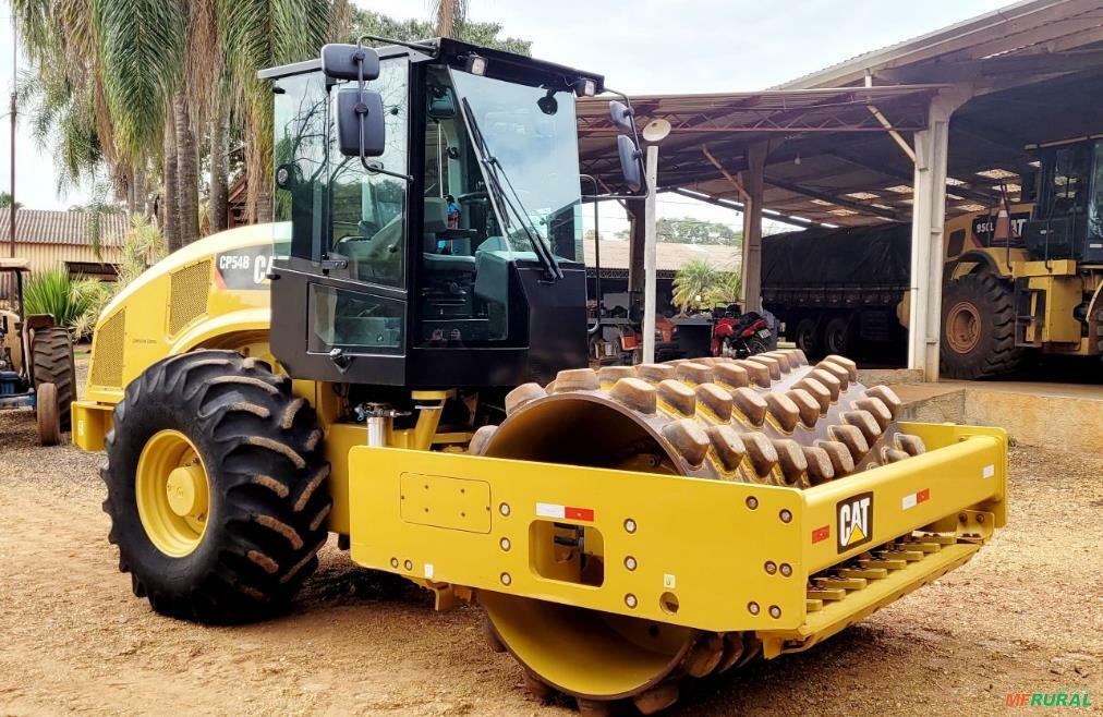Rolo Compactador Caterpillar Cp54b Ano 2019 Com 1150 Horas em 810689