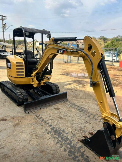 Miniescavadeira Caterpillar 302.7D cr Ano 2014 Com 7000 Horas em 825709