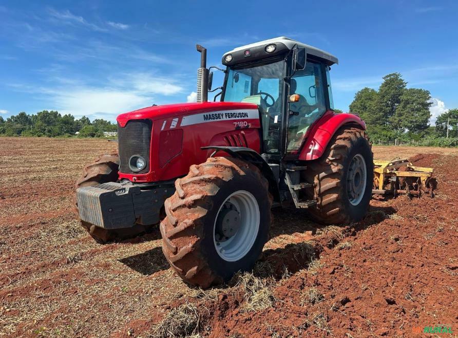 Trator Massey Ferguson 7180 Ano 2013, 4X4, em Campinas SP à 864024
