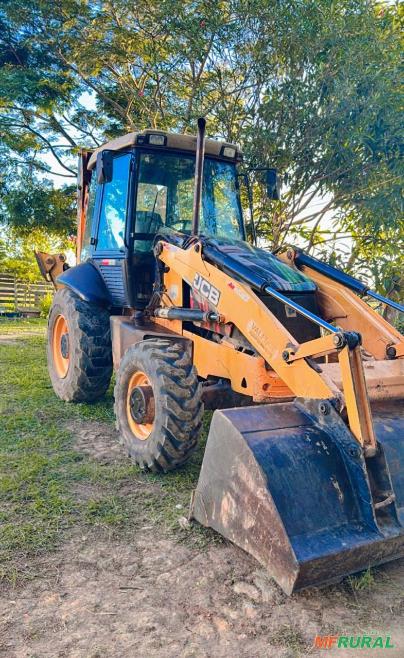 Retroescavadeira JCB em Ouro Fino - MG Venda de JCB em Ouro Fino