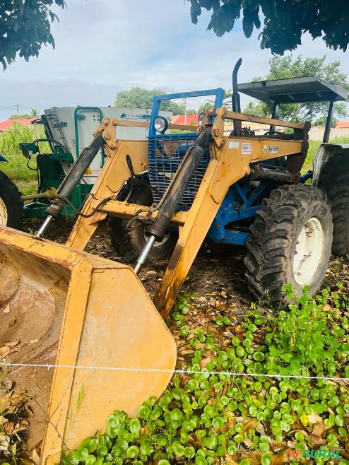 Trator New Holland 7630 Com Concha em São Francisco de 699378