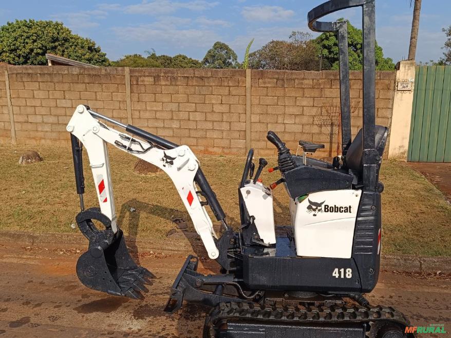 Mini-Escavadeira Bobcat 418 2015 em Paulínia SP à venda. Compre 805372