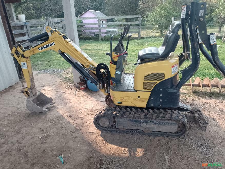 Mini - Escavadeira Yanmar Sv08 2017 em Candelária RS à venda. 810905