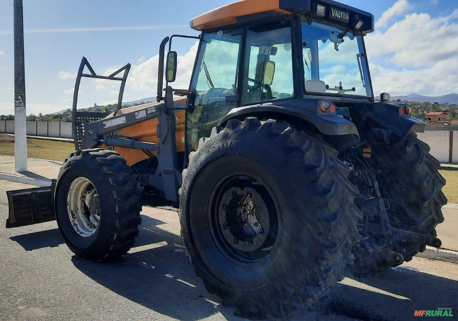Trator Valtra/Valmet BM 125 em Jequitinhonha - MG à venda com